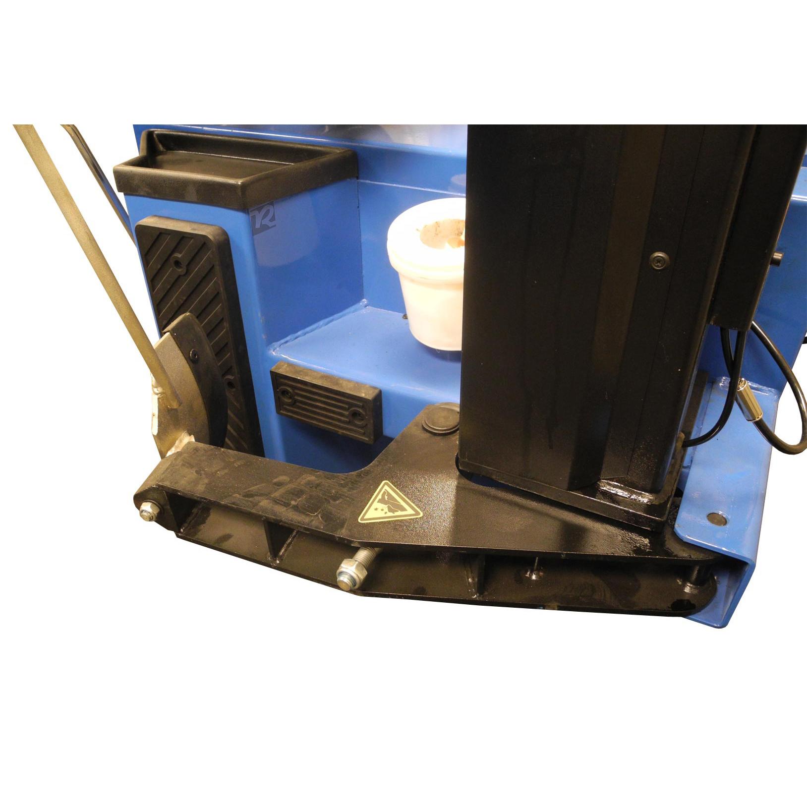 Triumph NTC-950 Auto & Motorcycle Tire Changer | Redline Stands