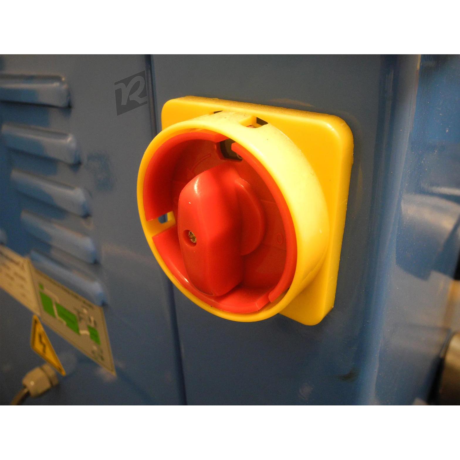 Triumph NTB-550 | Electronic Wheel Balancer | Red Line